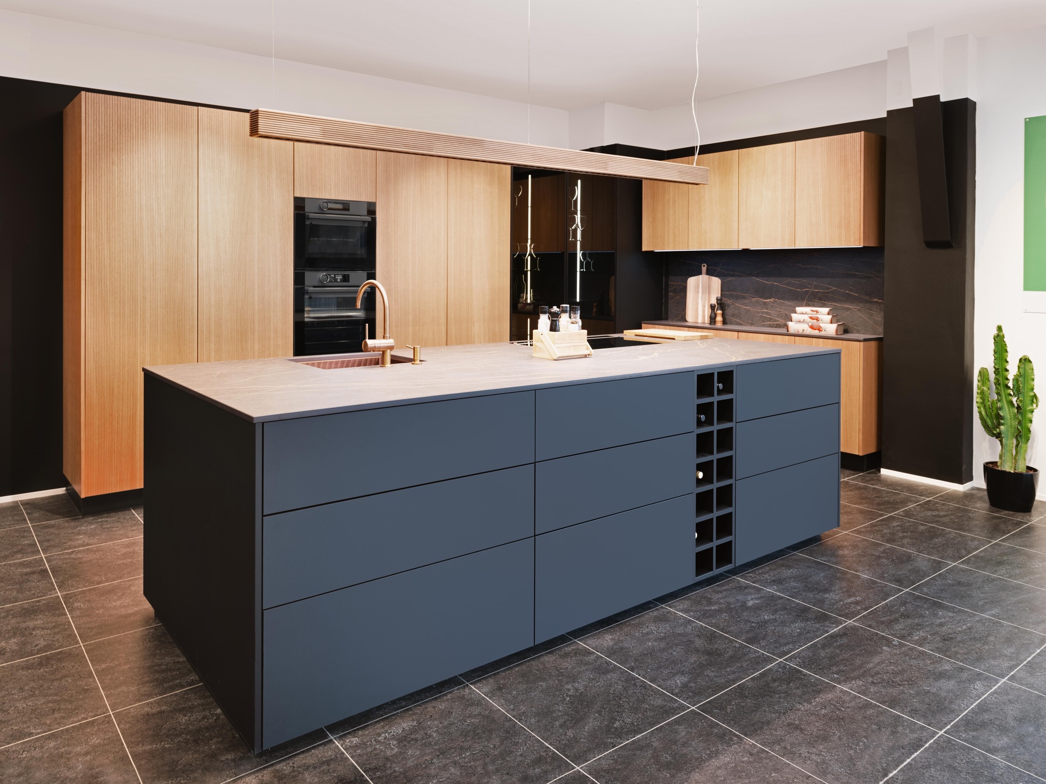 Push-to-open: Smart Kitchen Comfort